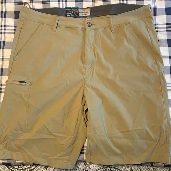 Weatherproof | Shorts | Nwt Light Weight Hybrid Trail Short | Poshmark